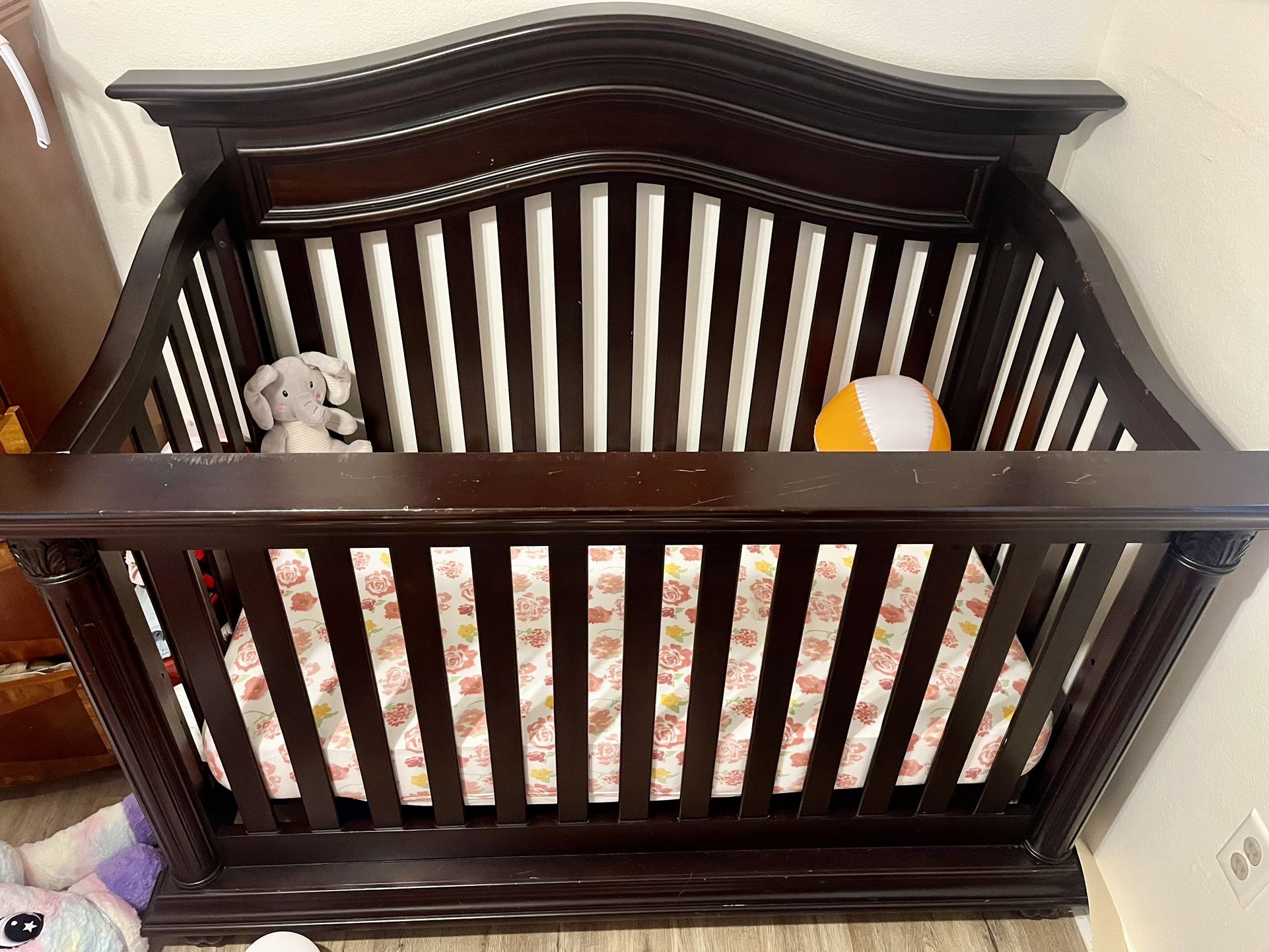 Baby Cache 4 In 1 Crib for Sale in Dunedin, FL - OfferUp