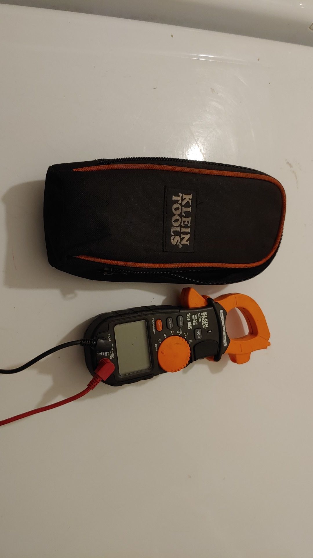 Klein multimeter with amp clamp for Sale in Moreno Valley, CA - OfferUp