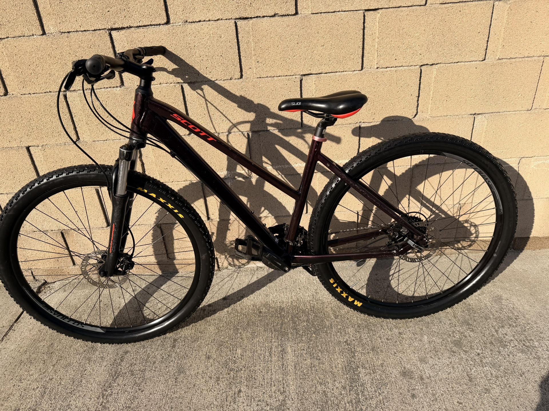 Scott sub 30 lady Bike for Sale in Santa Ana, CA - OfferUp