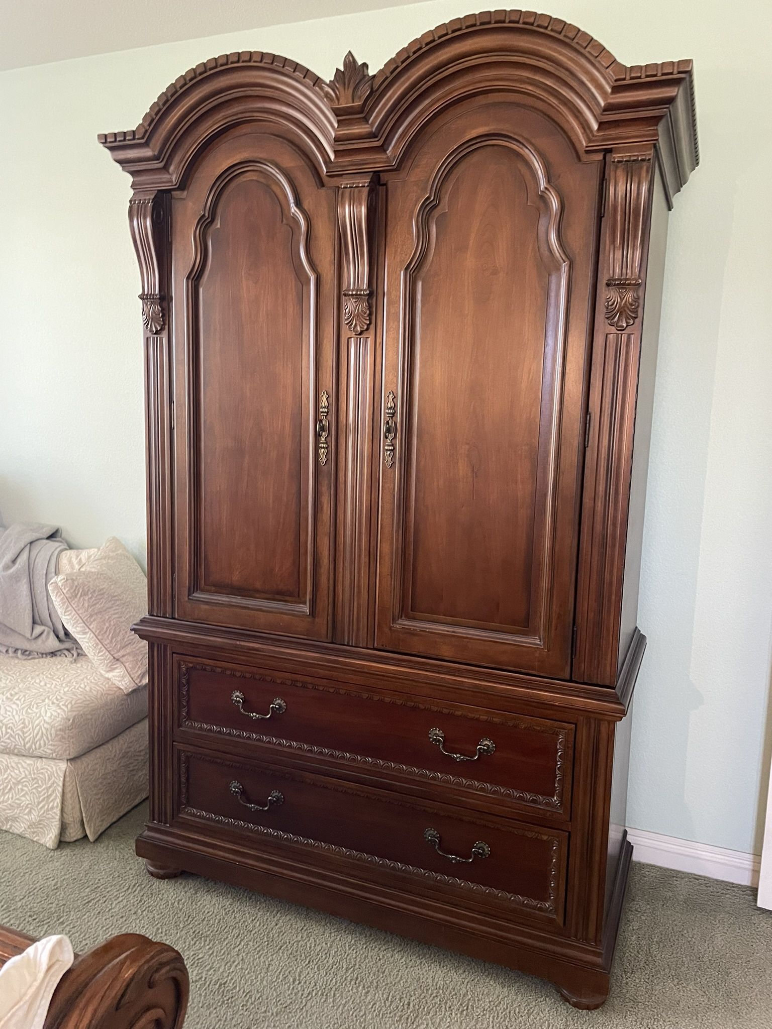 Traditional armoire, solid wood for Sale in Las Vegas, NV - OfferUp