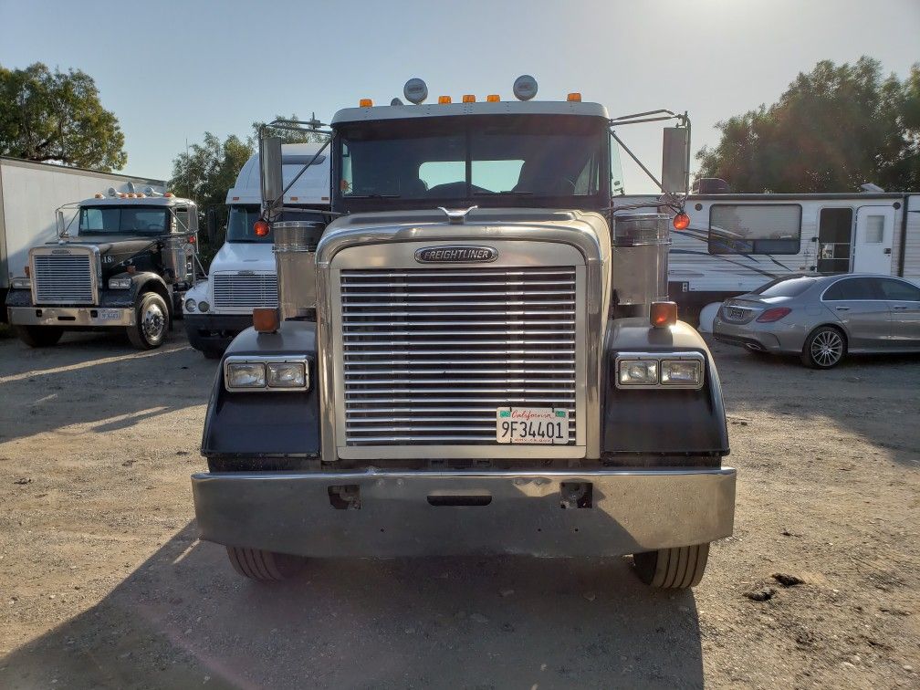 Freightliner Classic Daycab