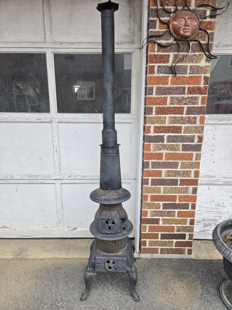 Small Potbelly Stove for Sale in New Holland, PA - OfferUp