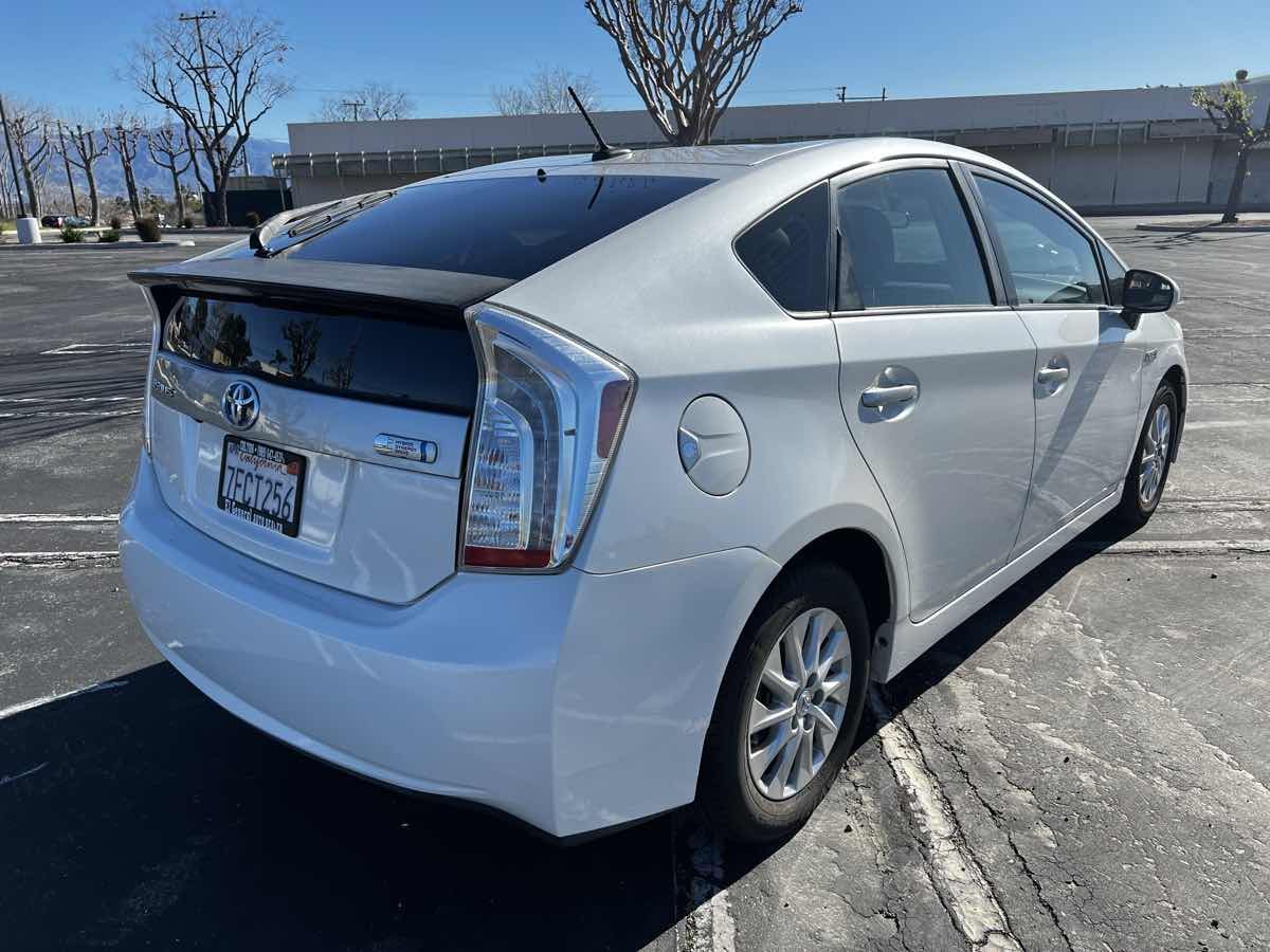 2014 Toyota Prius Plug-In for Sale in Colton, CA - OfferUp