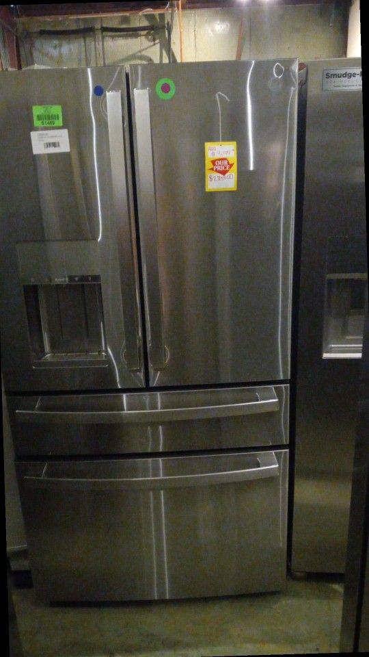 GE PVD28BYNFS Profile Smart 27.9-cu ft 4-Door French Door Refrigerator ...