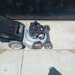 Lawn mower for Sale in Fresno, CA - OfferUp