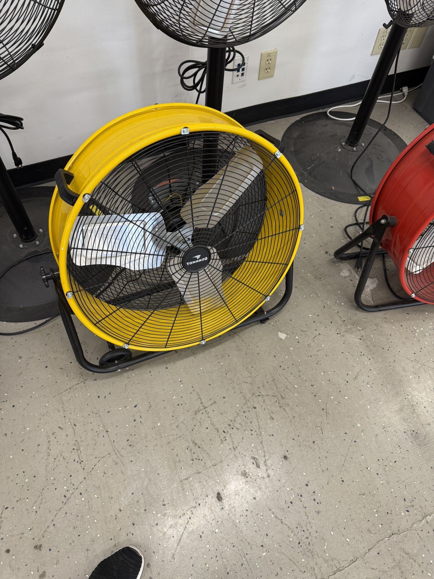 Pallet Of Fans for Sale in Carrollton, TX - OfferUp