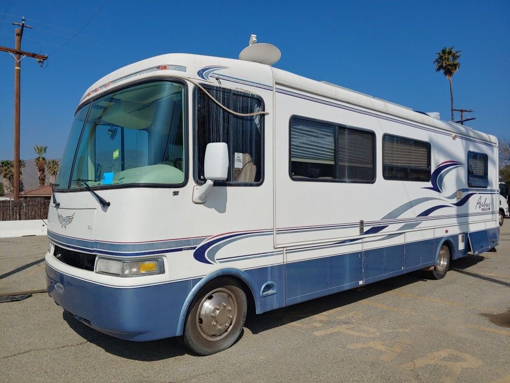 2002 Ford Motorhome F550 for Sale in Baldwin Park, CA - OfferUp