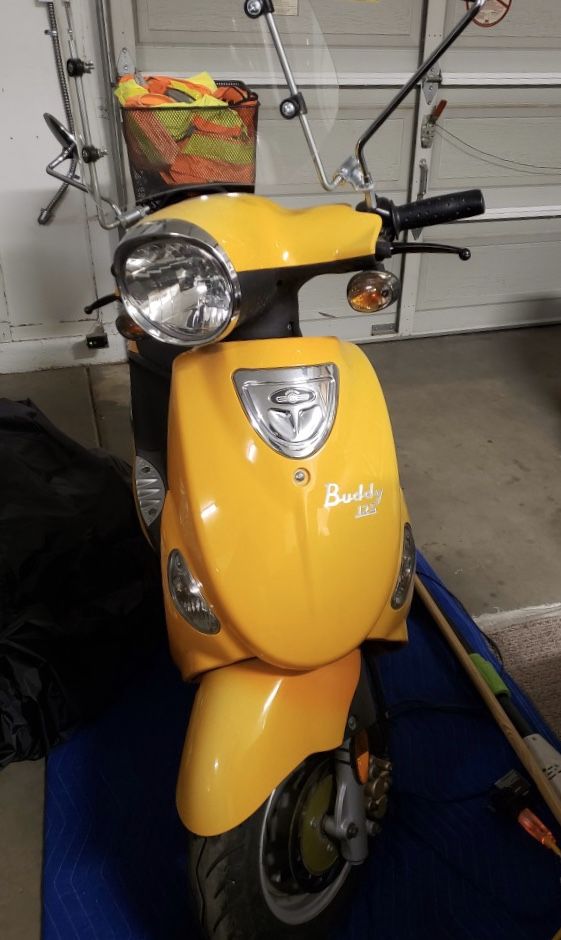 2013 Genuine Buddy 125cc scooter for Sale in Chandler, AZ - OfferUp