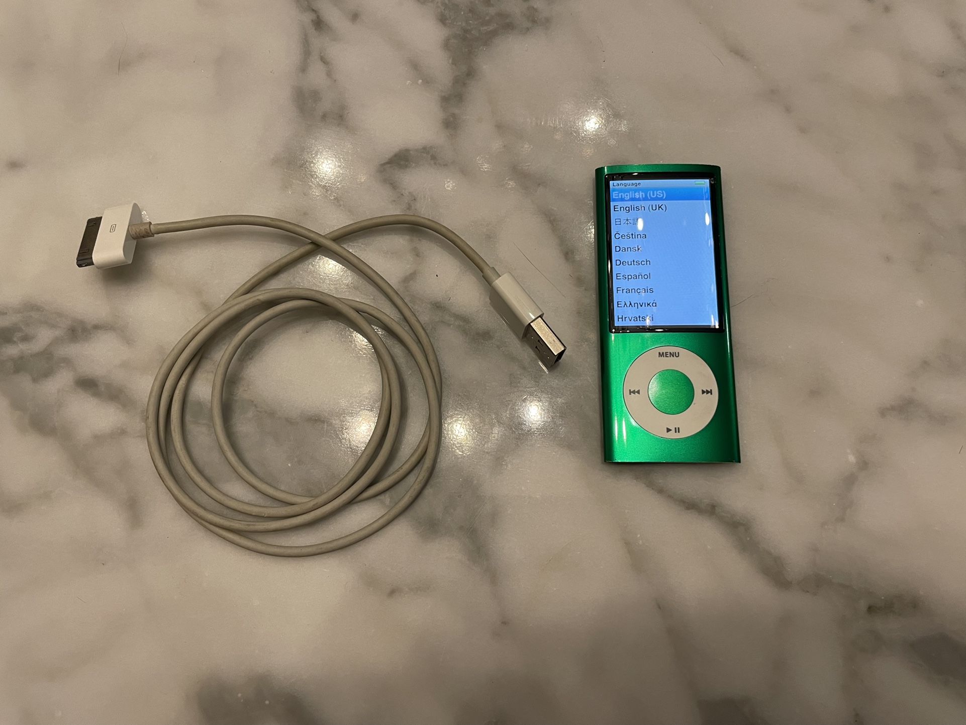Apple iPod Nano 5th Generation Green 16GB for Sale in Lombard, IL - OfferUp