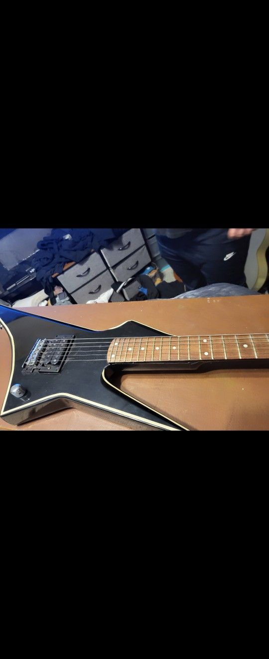 Rare 1980s Hondo H1 Death Dagger Electric Guitar With Original Case for ...