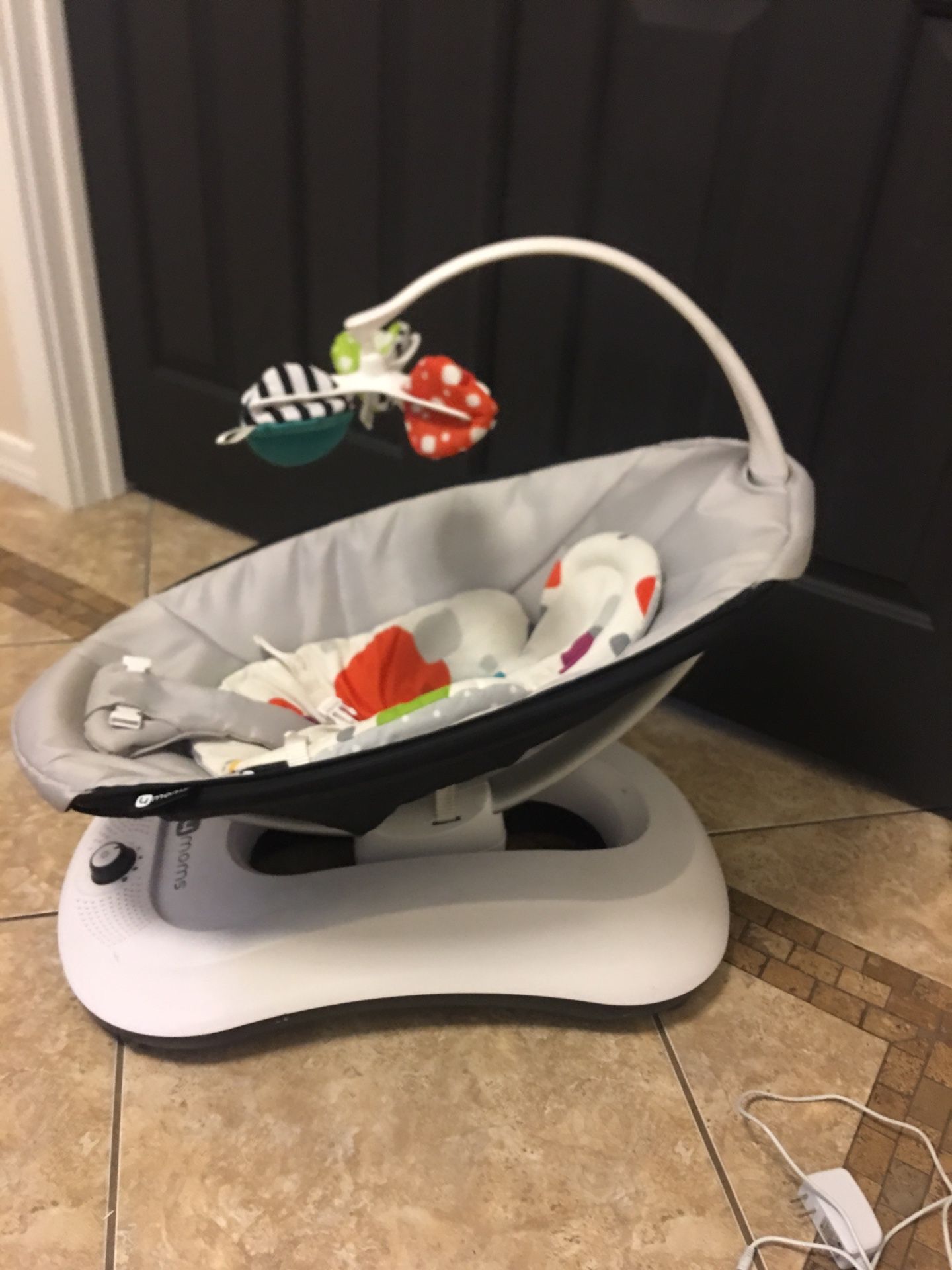 4 moms rockaroo swing for Sale in Goodyear, AZ - OfferUp
