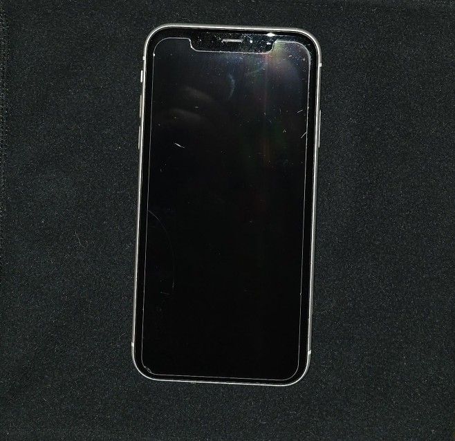 IPHONE XR *UNLOCKED* for Sale in Virginia Beach, VA - OfferUp