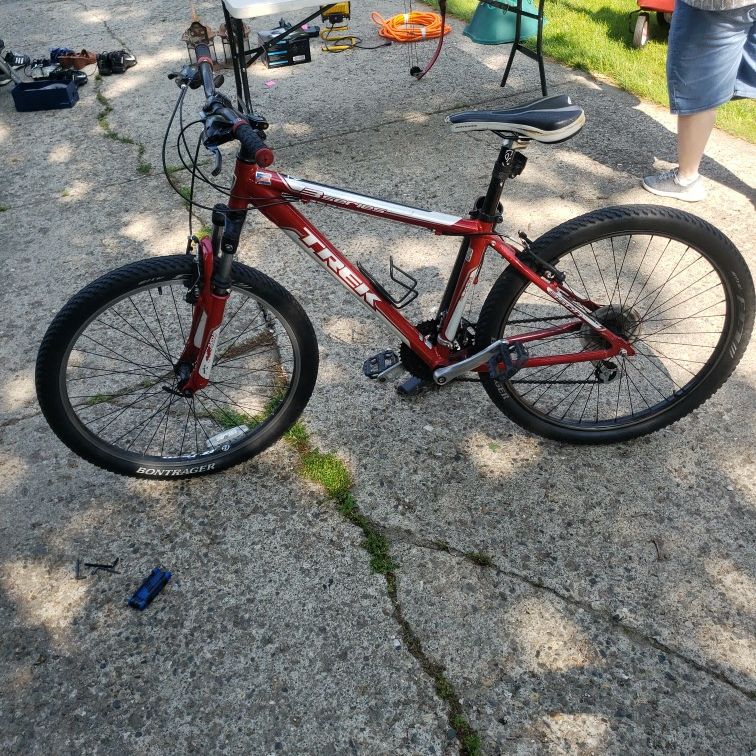 Trek 3500 Red
