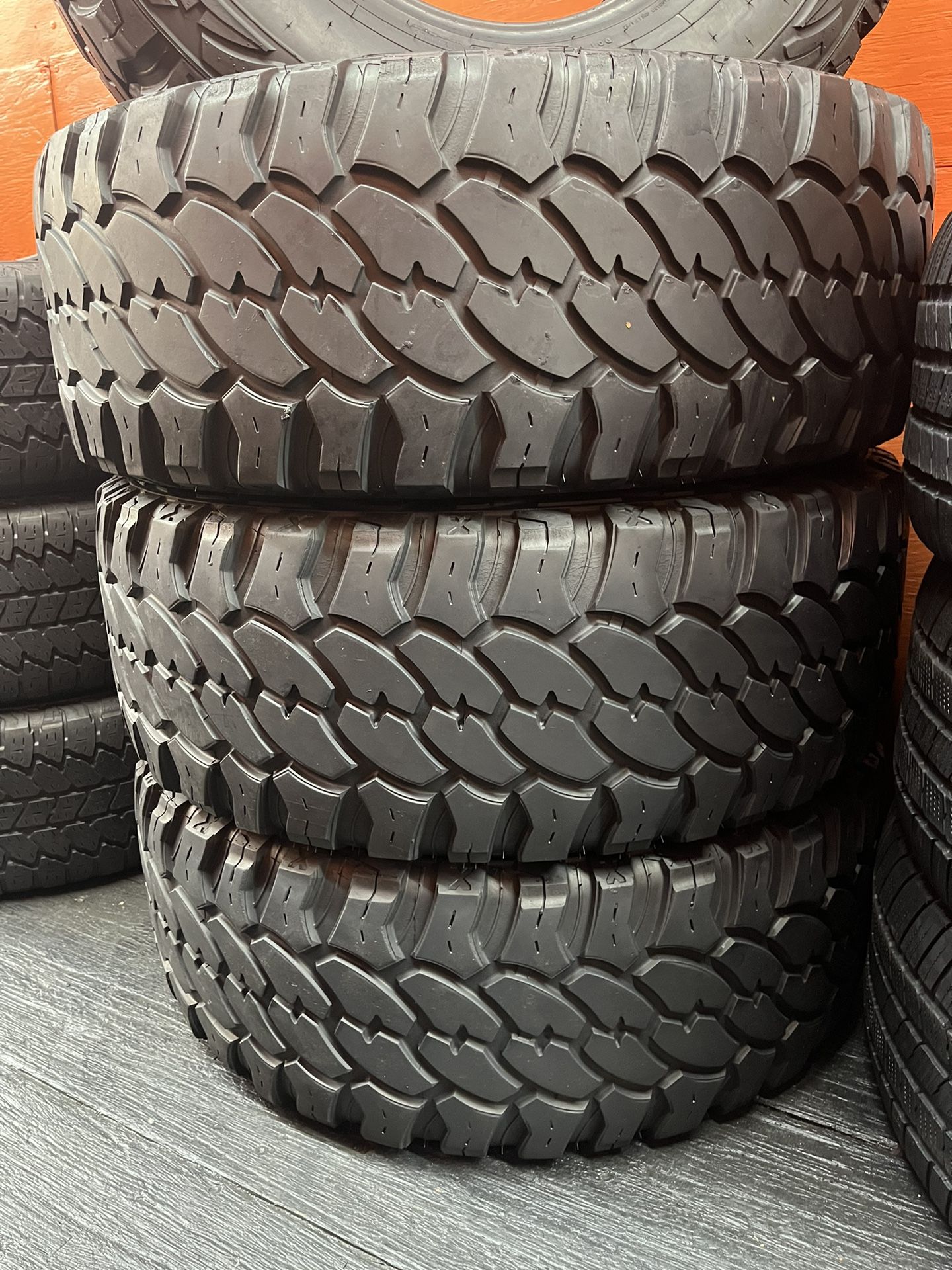 315/70R17 Pro Comp Extreme M/T Full Tire Set for Sale in Arlington, TX ...