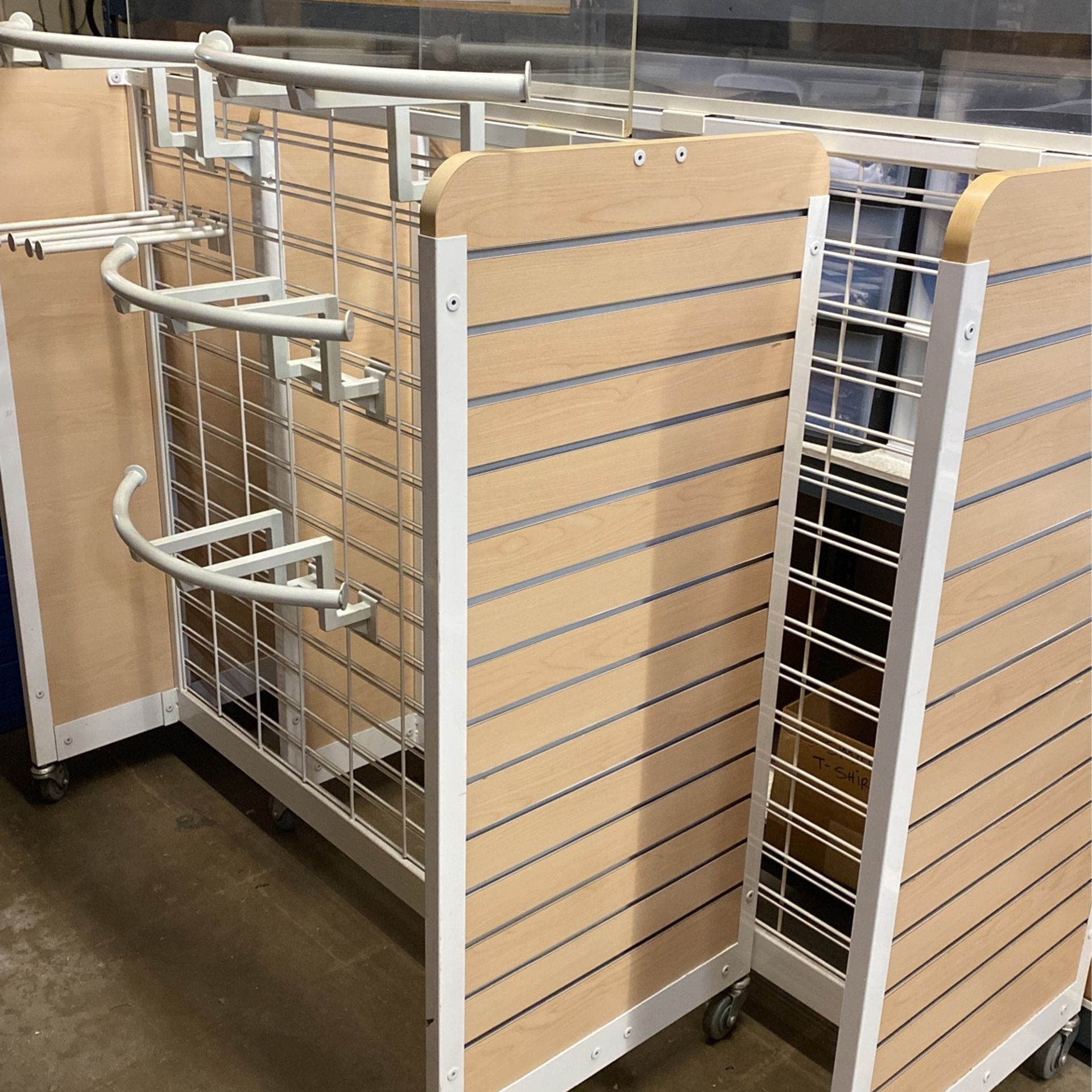 Combo 2x “H” Shaped Slatwall Merchandiser with Gridwall and Castors ...