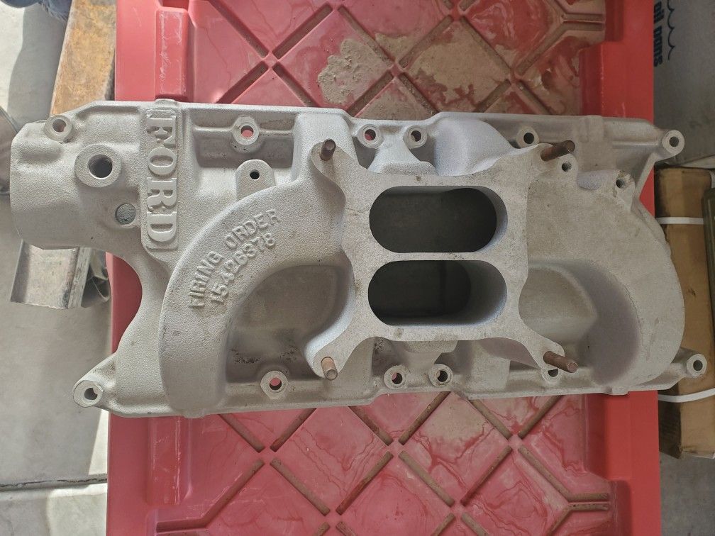 289/302 FORD HIGHRISE INTAKE for Sale in Lake Havasu City, AZ - OfferUp