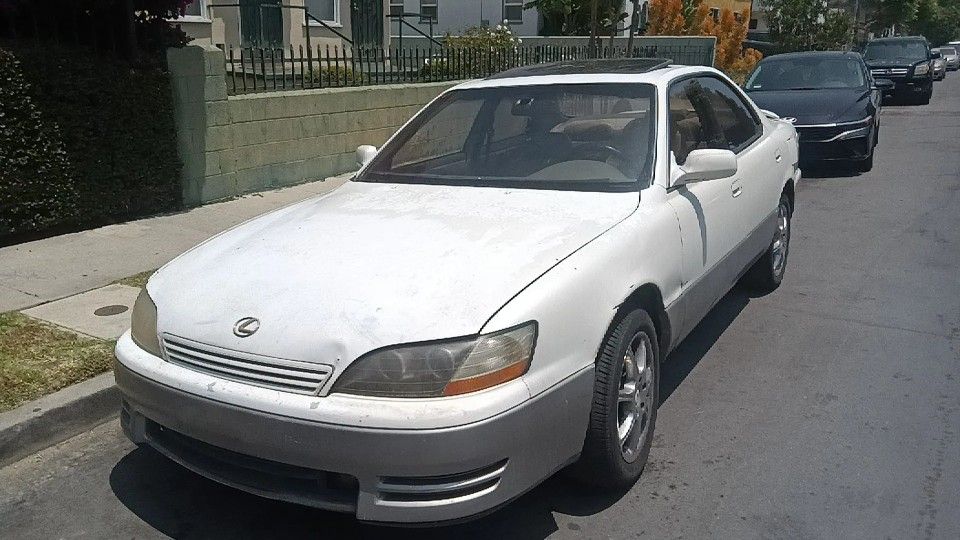 1996 Lexus ES 300 for Sale in Los Angeles, CA - OfferUp