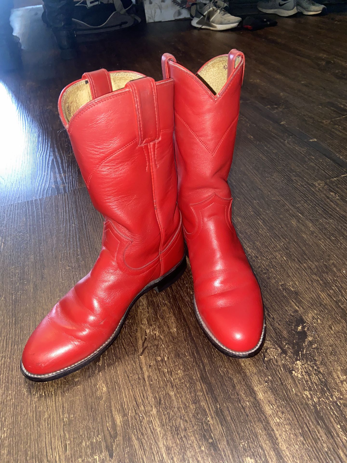 90s Red Boots