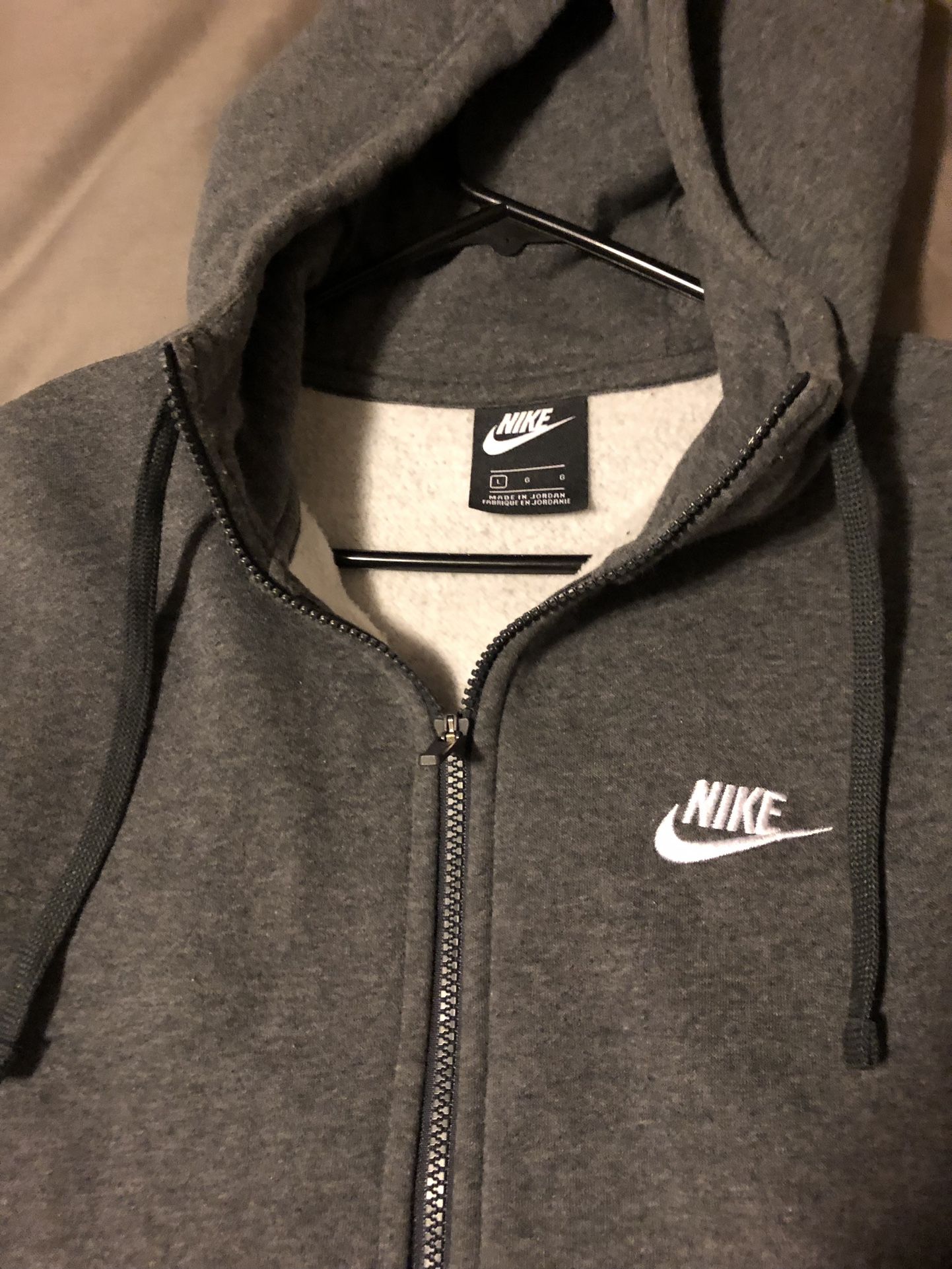 Nike Zip Up Hoodie L for Sale in Seattle, WA - OfferUp