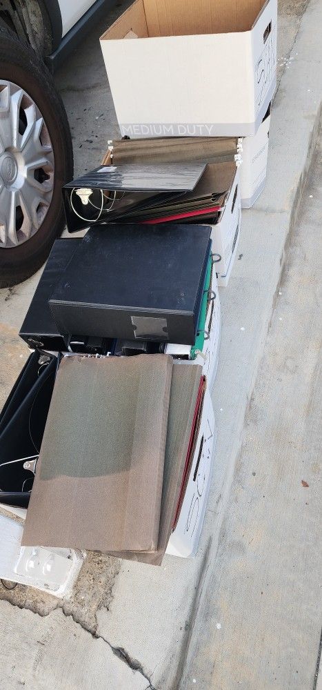 Free! USED binders and hanging folders for Sale in Los Angeles, CA ...