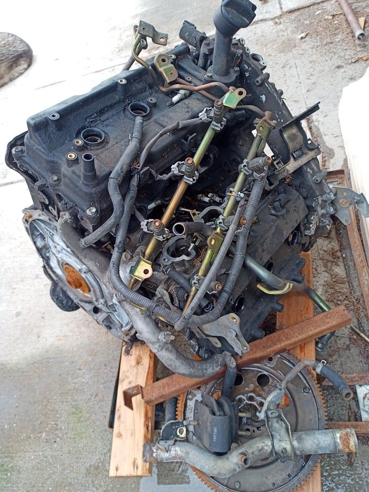 Free Car Motor U Pick Up for Sale in Los Angeles, CA - OfferUp