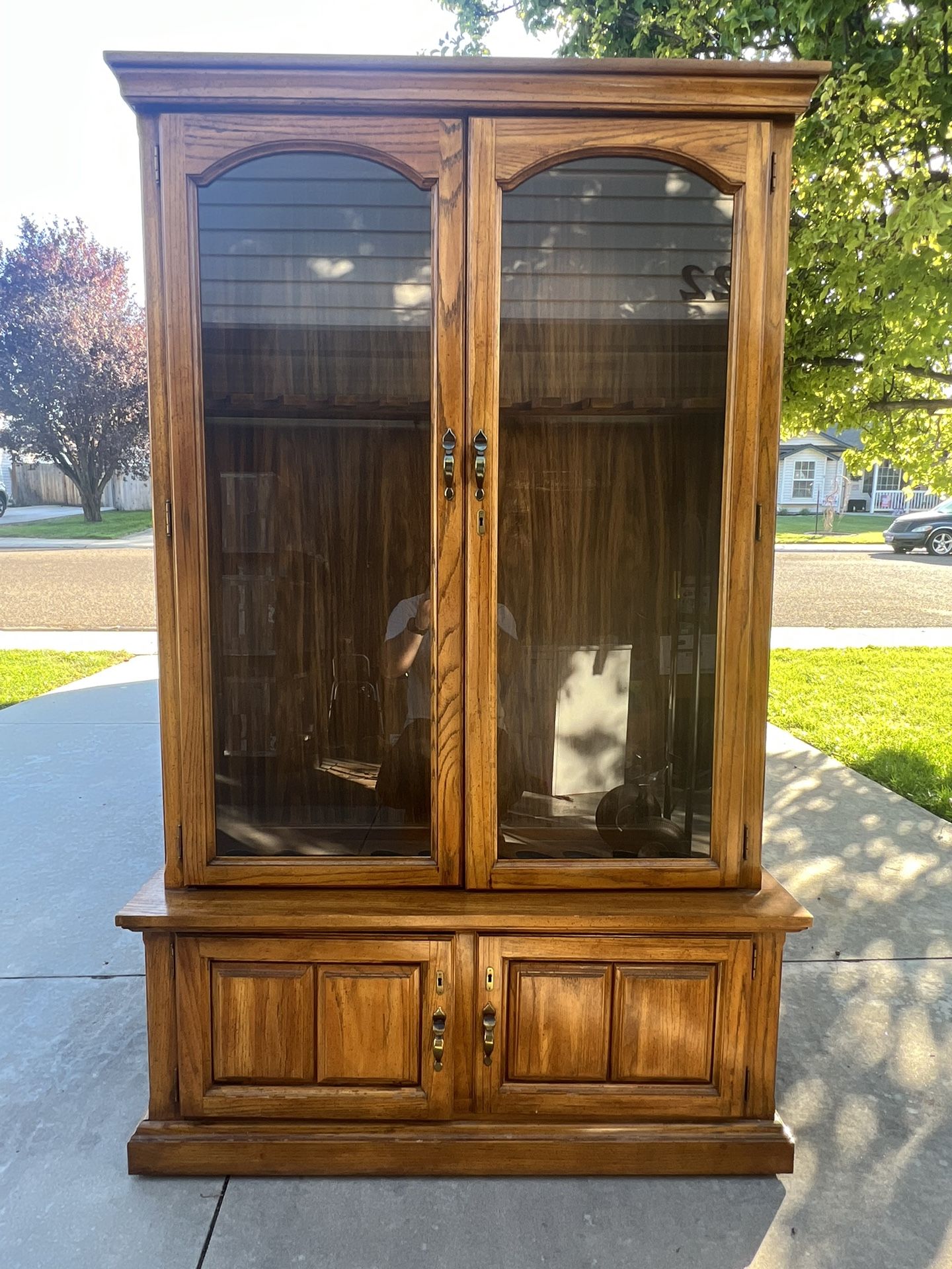 Antique Wooden Gun Display Cabinet w/ Key for Sale in Nampa, ID - OfferUp