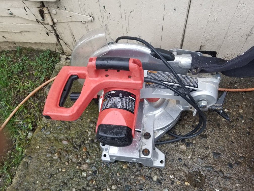 Skill saw 3315 miter saw like new for Sale in Everett, WA - OfferUp