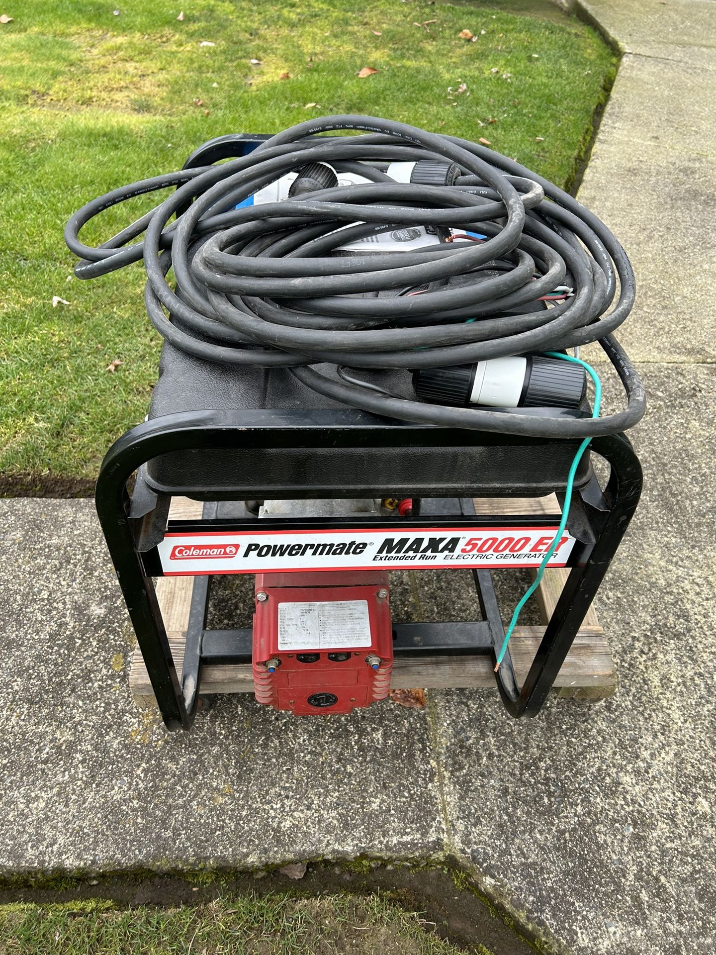 Coleman 5000 Watt Generator. for Sale in Edgewood, WA - OfferUp
