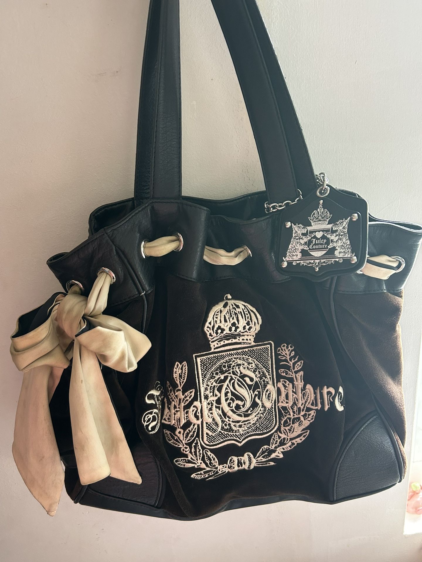 Vintage Y2K Juicy Couture Daydreamer Tote for Sale in Long Vintage Y2K Juicy Couture Daydreamer Tote for Sale in Long