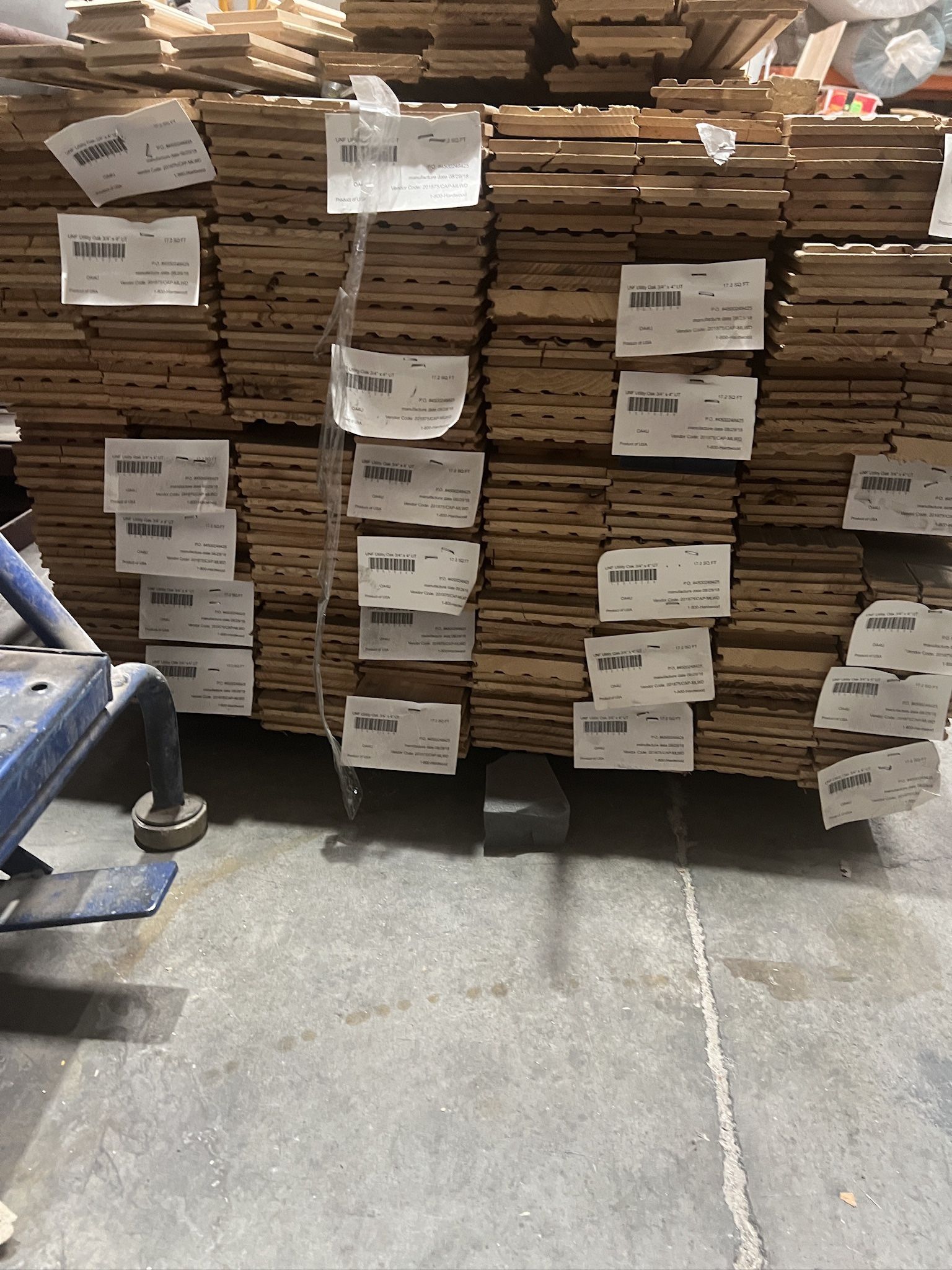 Solid Utility Oak Flooring for Sale in Las Vegas, NV - OfferUp