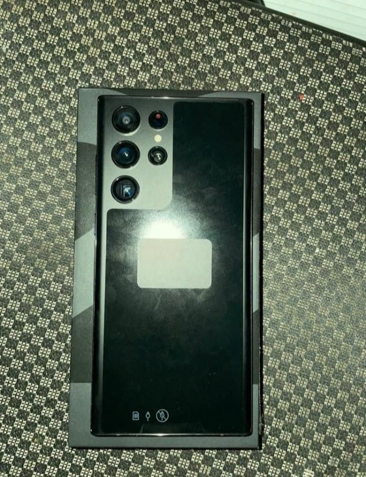 LIKE NEW CONDITION SAMSUNG GALAXY S22 ULTRA 5G 128GB UNLOCKED. LOWEST ...