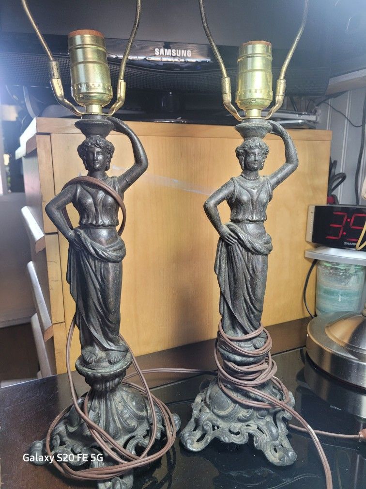 2 Bronze Tone Lamps for Sale in El Monte, CA - OfferUp