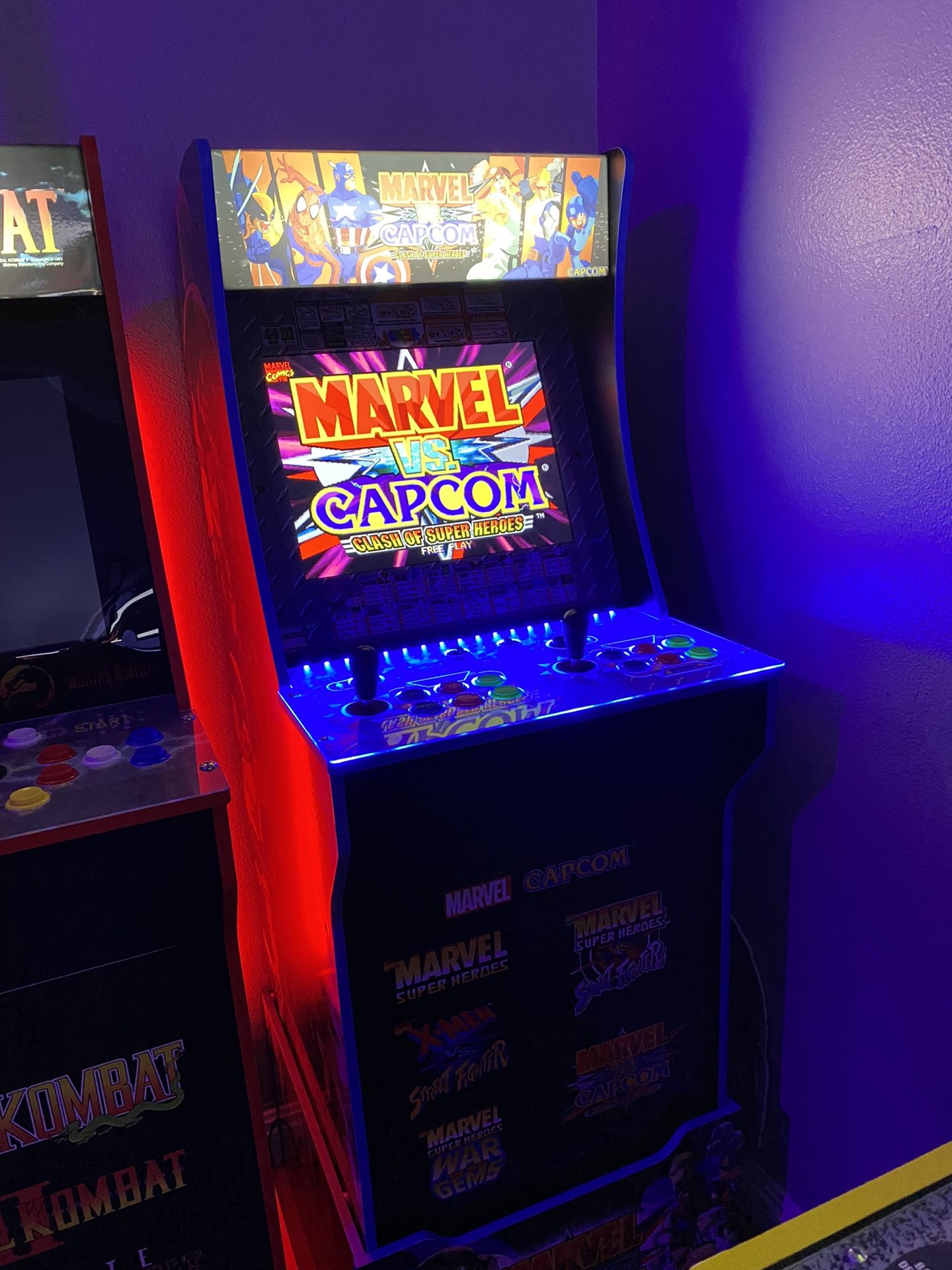 Marvel vs Capcom Arcade 1up With Riser for Sale in Fontana, CA - OfferUp