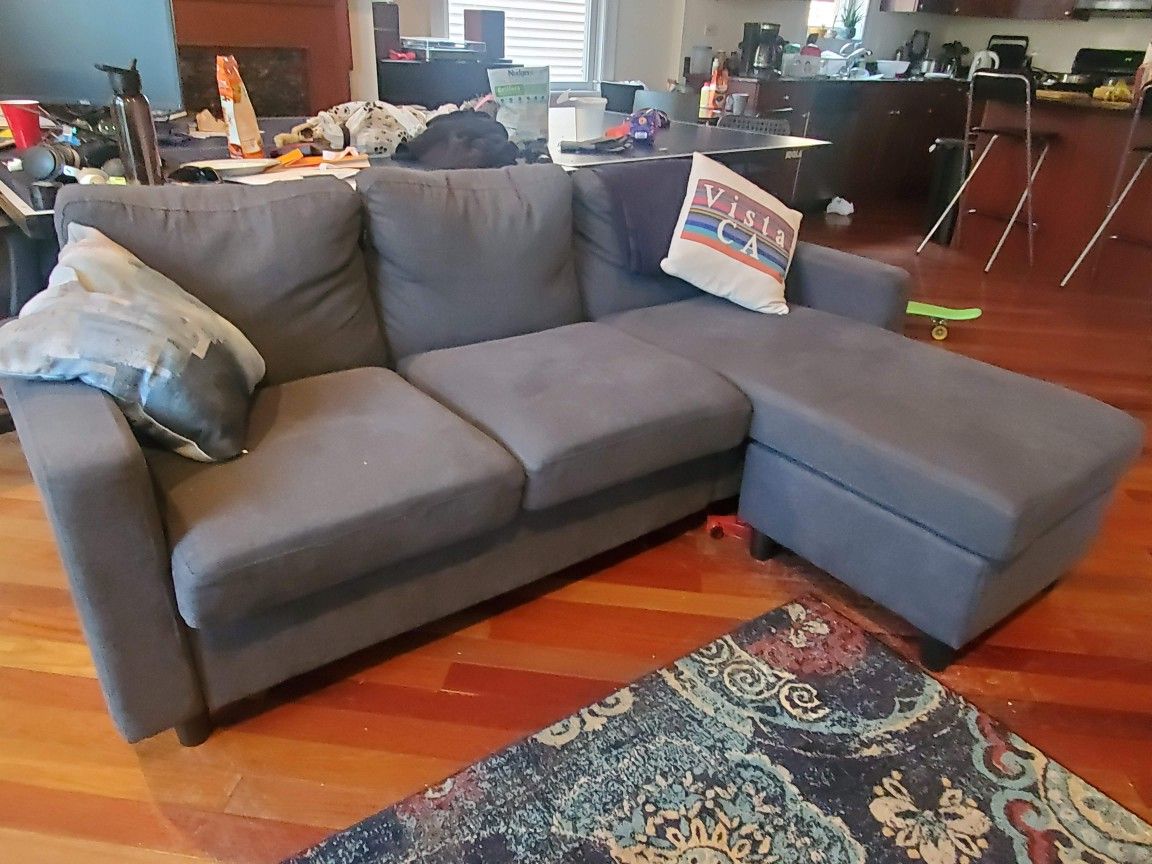 Sylvette reversible sectional store