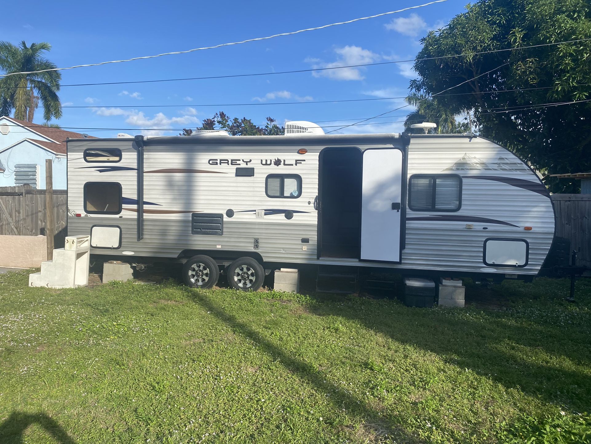 2014 Camper Grey Wolf for Sale in West Palm Beach, FL - OfferUp