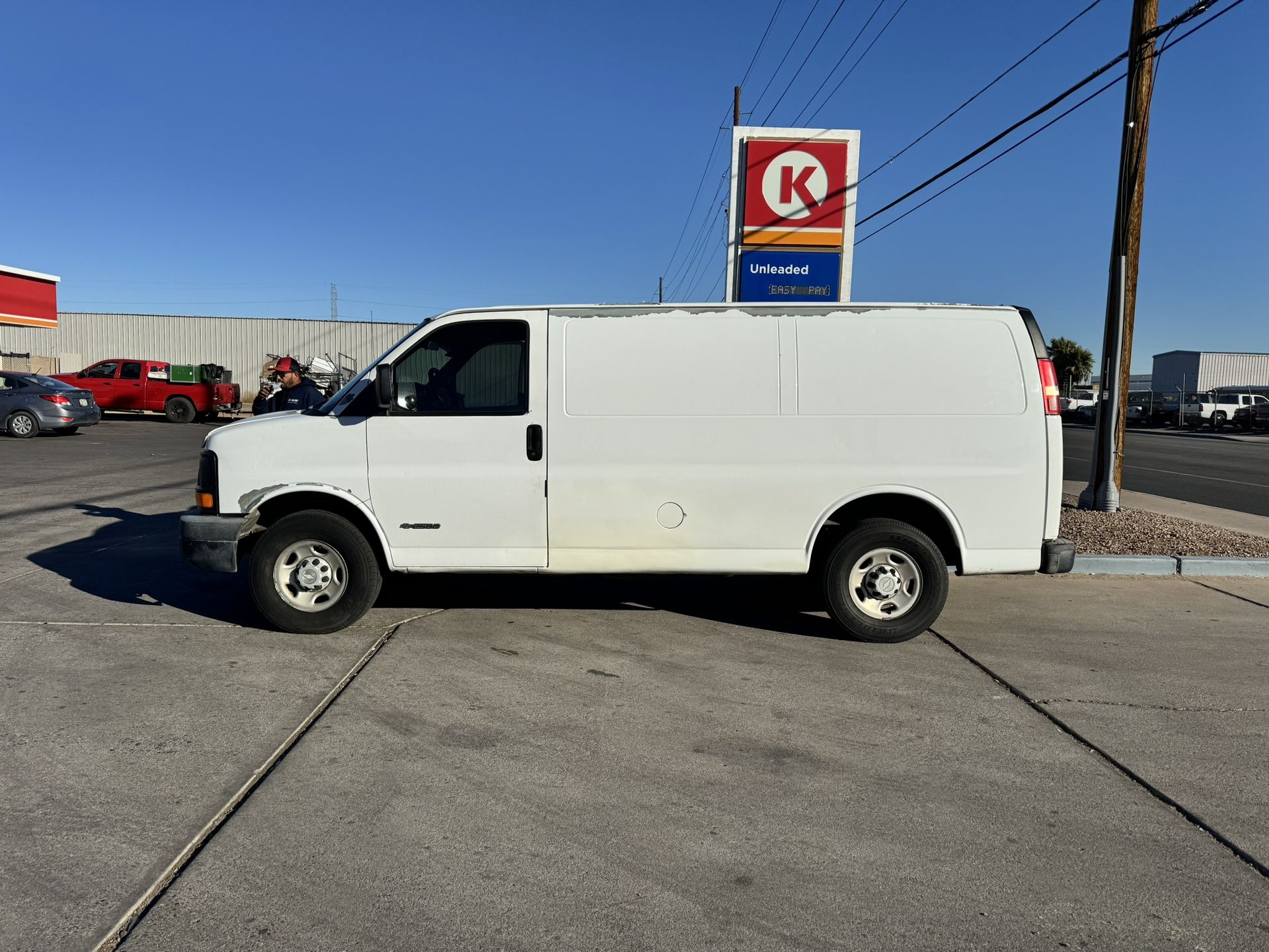 2005 Chevrolet Express 2500 for Sale in Phoenix, AZ - OfferUp