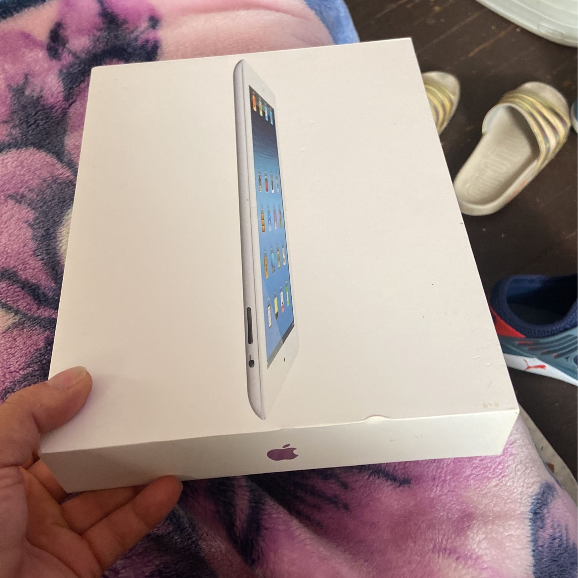 White Ipad Mini Box
