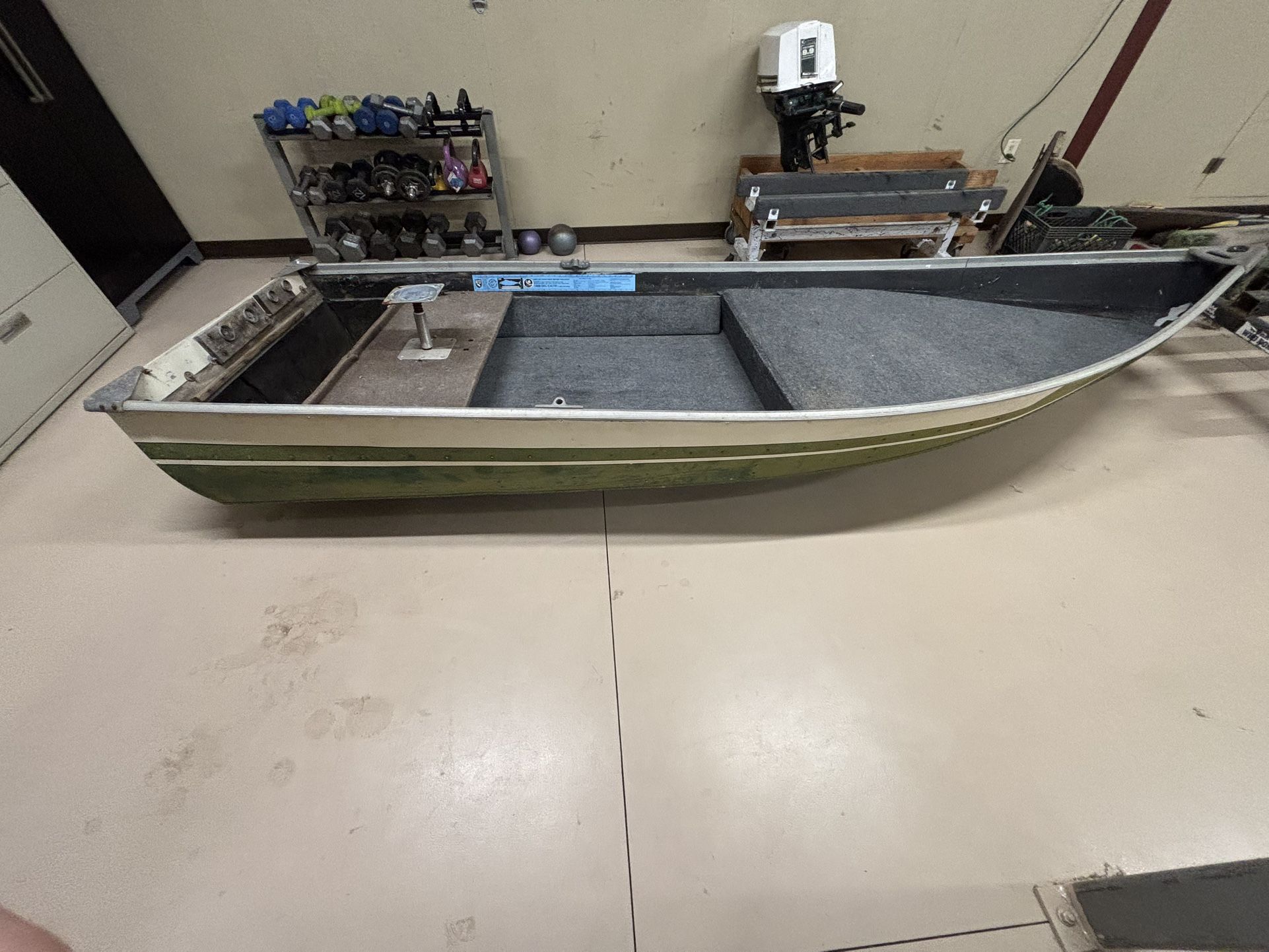 12ft aluminum boat for Sale in Fontana, CA - OfferUp