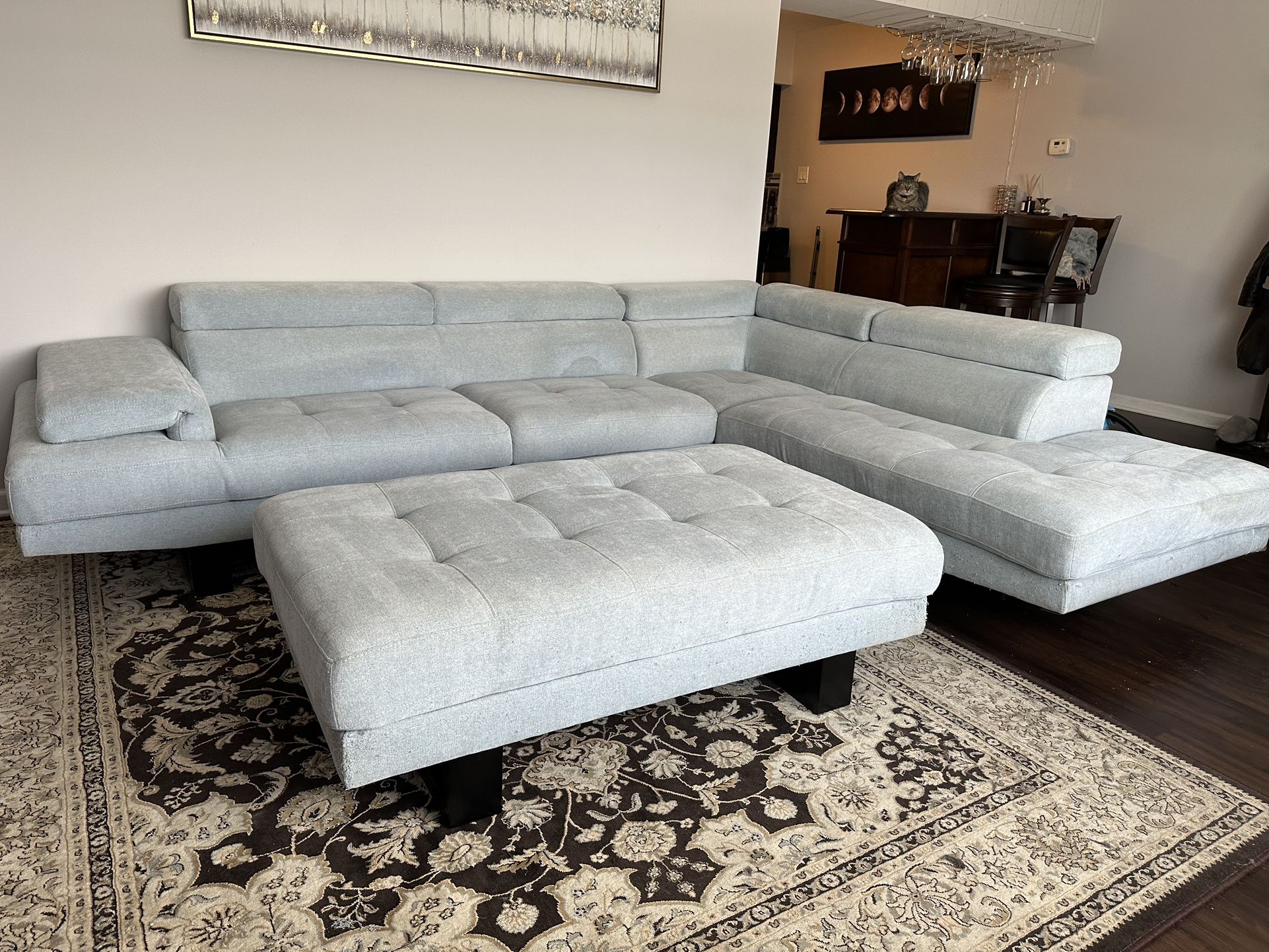 couch with ottoman for Sale in Lemont, IL - OfferUp
