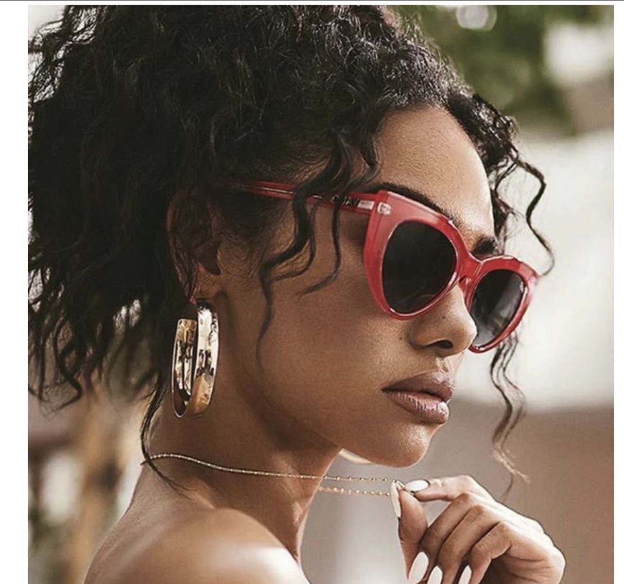 QUAY AUSTRALIA PERSUASIVE red/smoke for Sale in Bellflower, CA - OfferUp