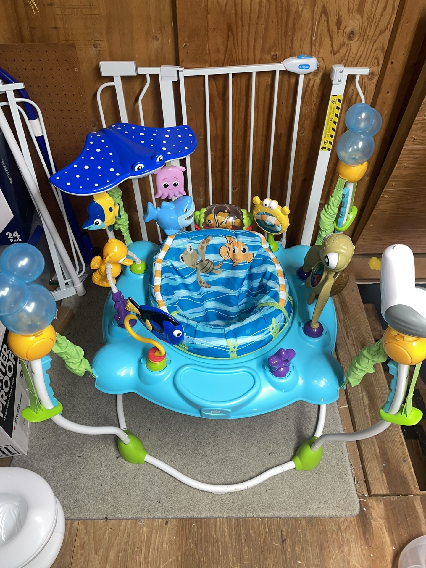 Bright Starts Nemo Bouncer Baby gear