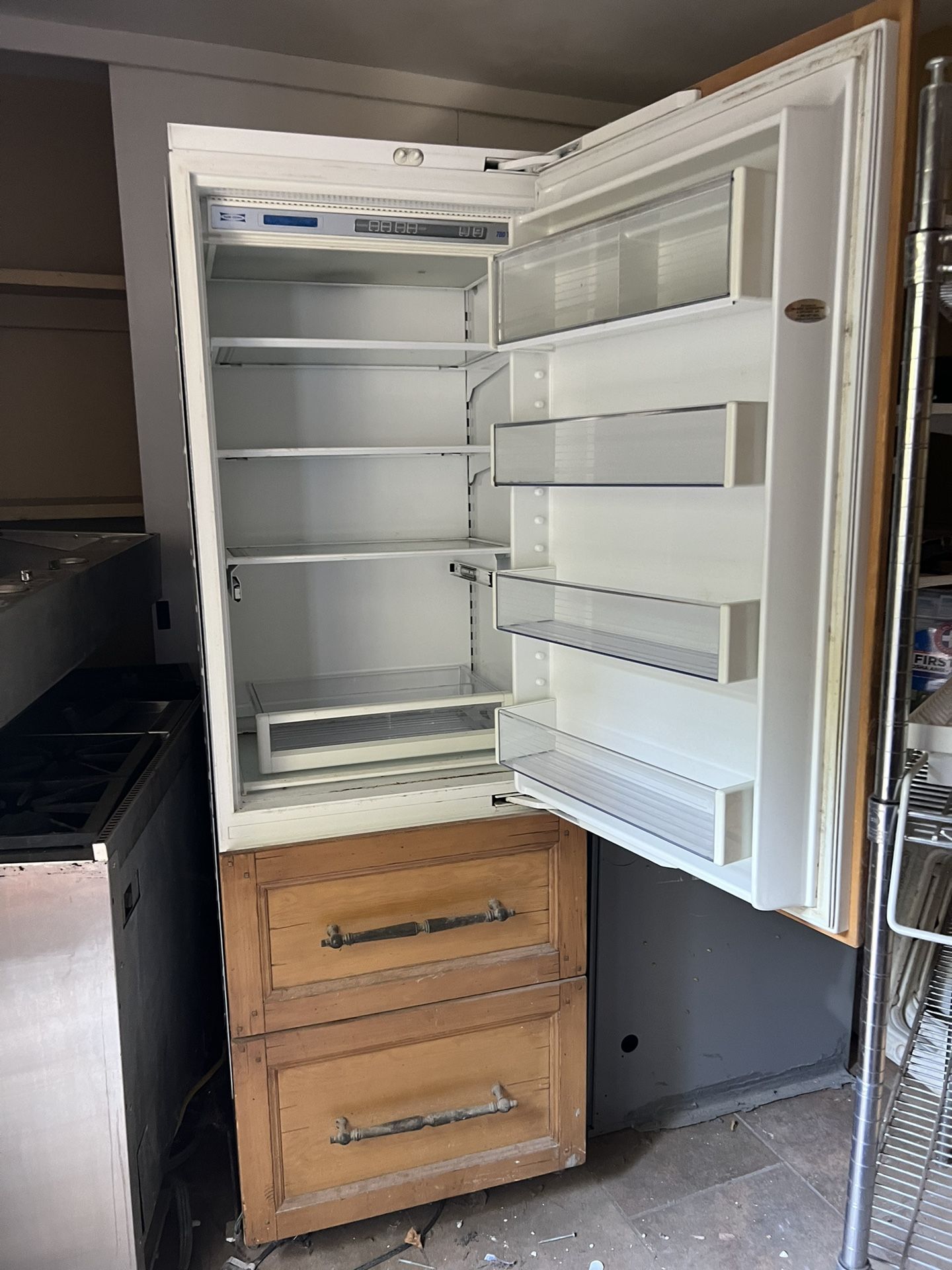Sub Zero 700 Series Cabinet Finish (2) for Sale in Playa Del Rey, CA ...