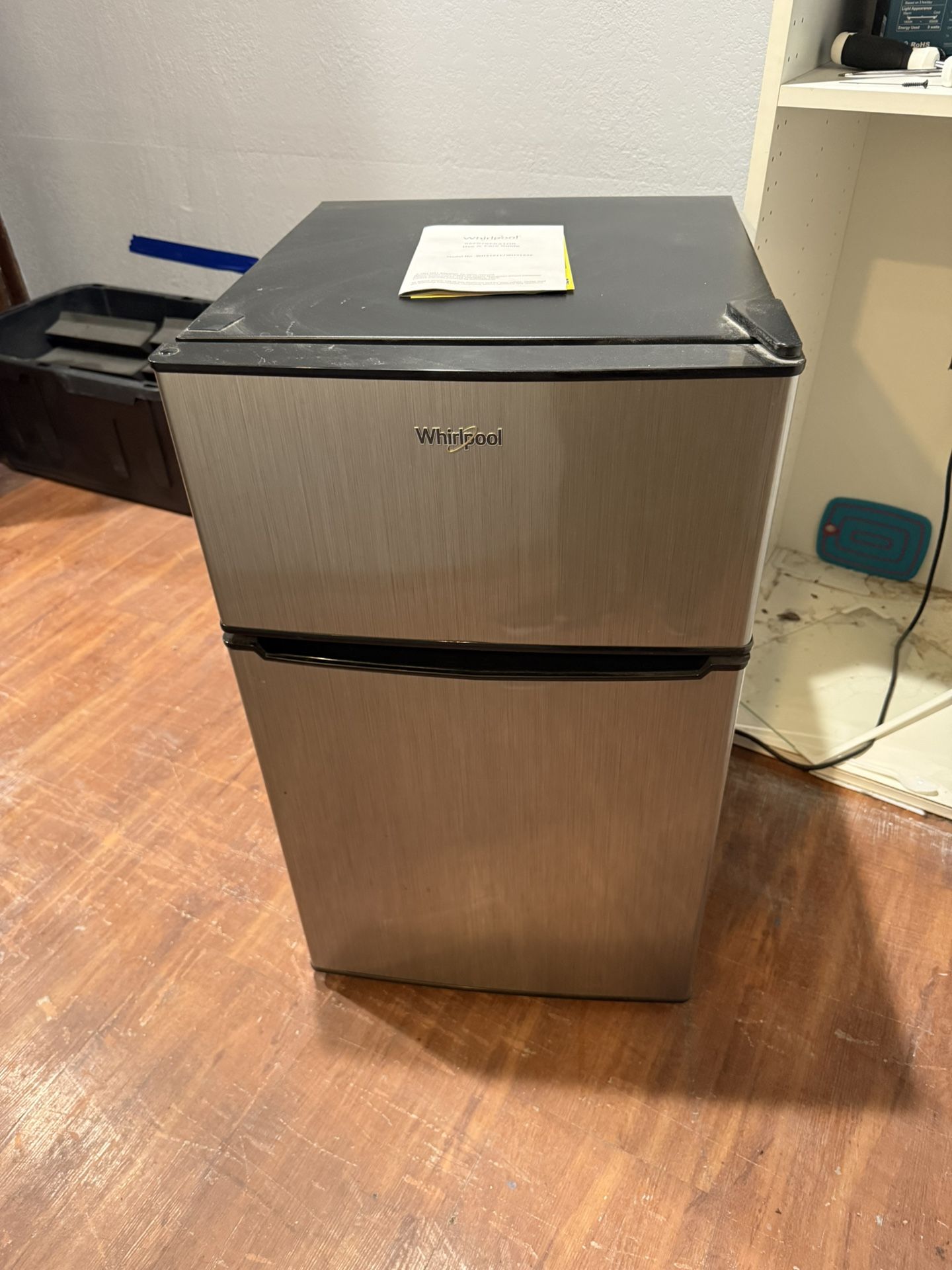 Whirlpool Mini Fridge for Sale in Lynwood, CA - OfferUp