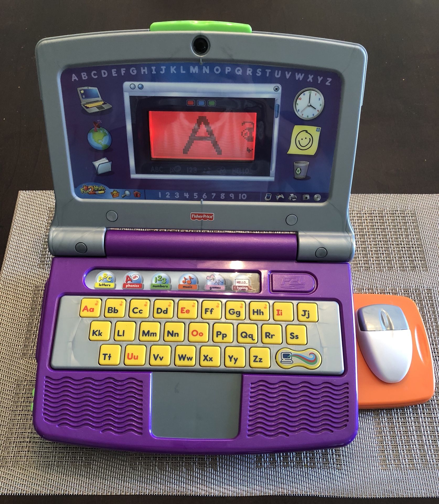 Fisher-Price Fun-2-Learn Color Flash Laptop- works great! for Sale in ...