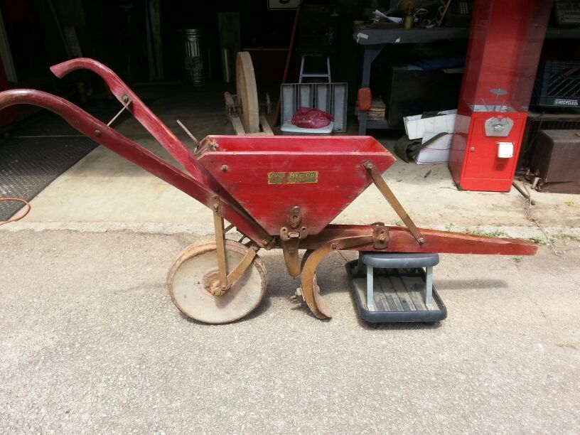 Antique Cole seeder plow for Sale in Newnan, GA - OfferUp