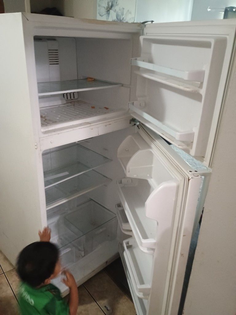 Free Refrigerator for Sale in San Diego, CA - OfferUp