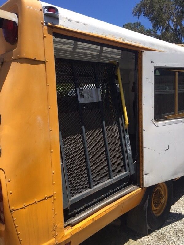 Wheelchair Lift Ricon - S2005-s10000000 for Sale in Watsonville, CA ...