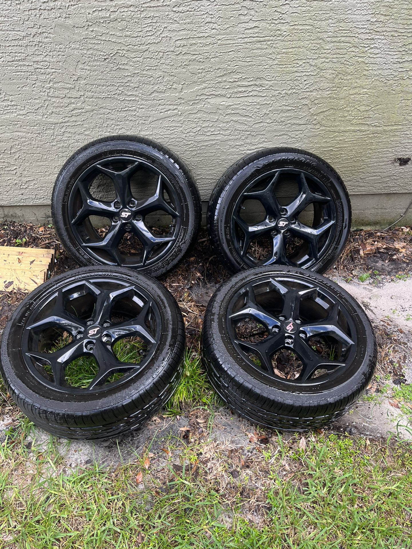 5x108 Focus ST Rims And Tires. for Sale in Apopka, FL - OfferUp