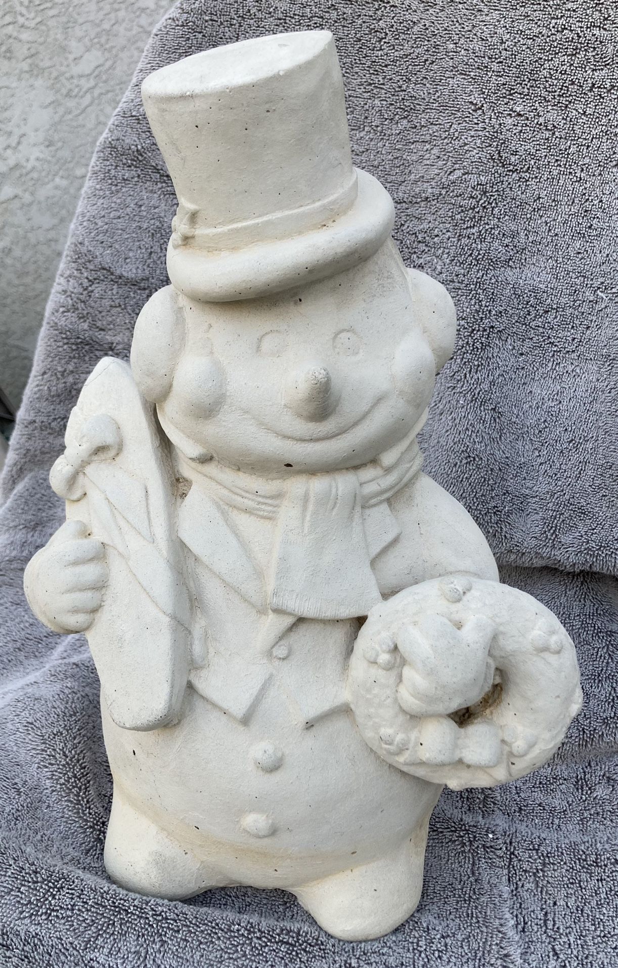 HEAVY CEMENT SNOWMAN GUY WITH CARROT NOSE~HOLDING SURFBOARD GIFT~HEAVY ...