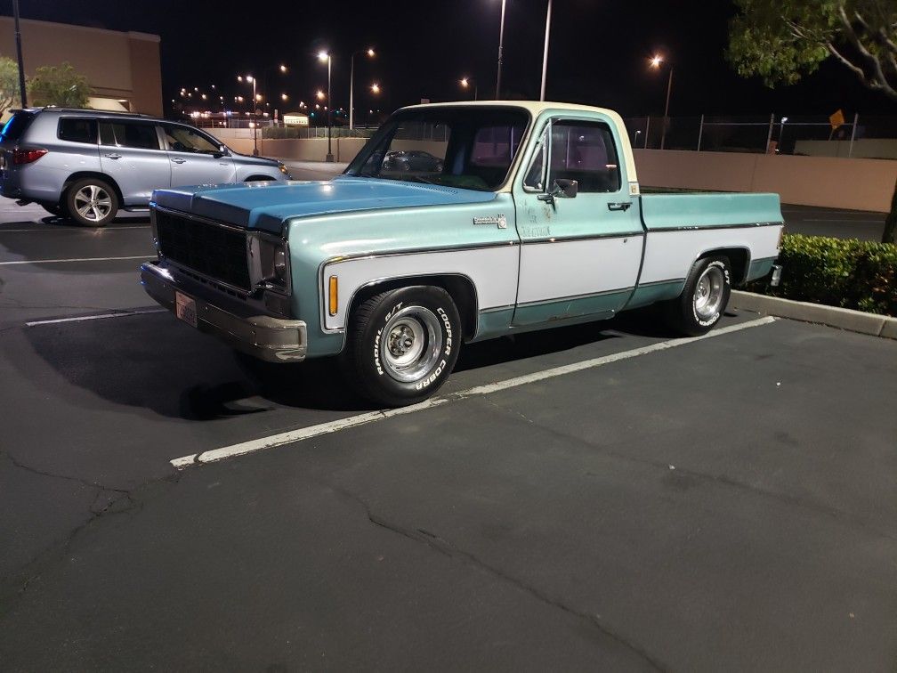 1978 Chevy shortbed Scottsdale c10 for Sale in Santa Clarita, CA - OfferUp